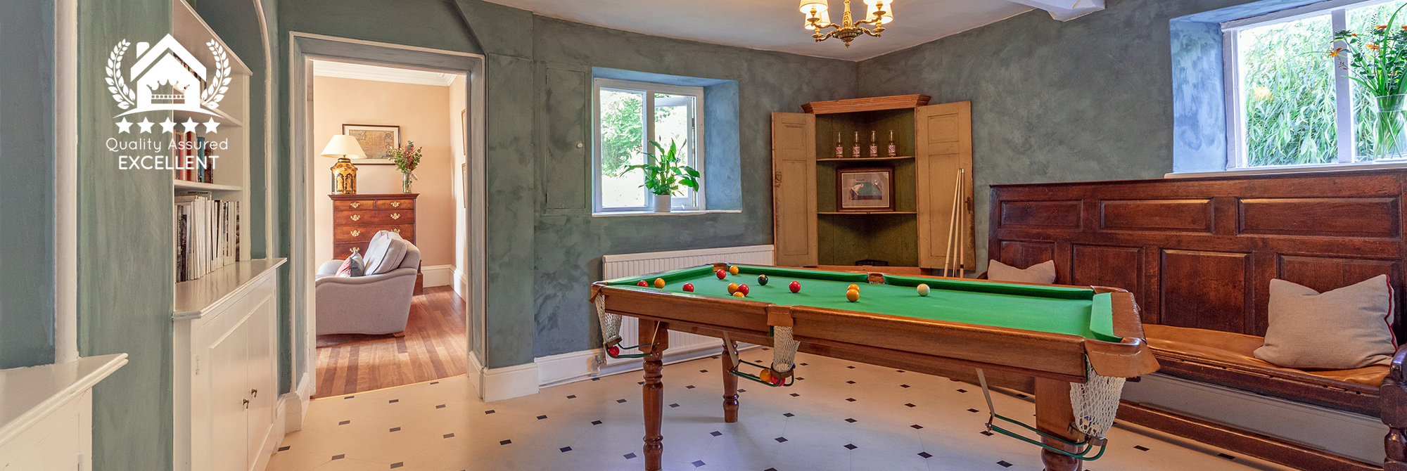 Berry House: Country House With Pool Sleeping 16 | Sleeps 12