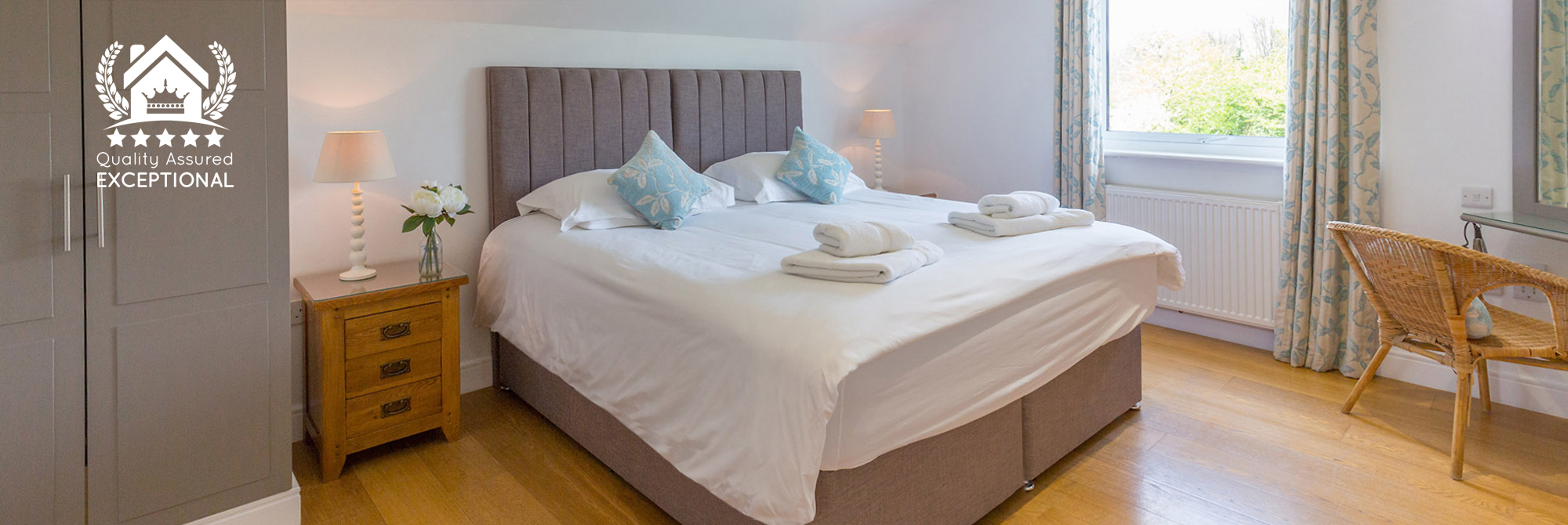 Ham Bottom: Holiday Lodge Sleeps 12+2 With Private Pool | Sleeps 12