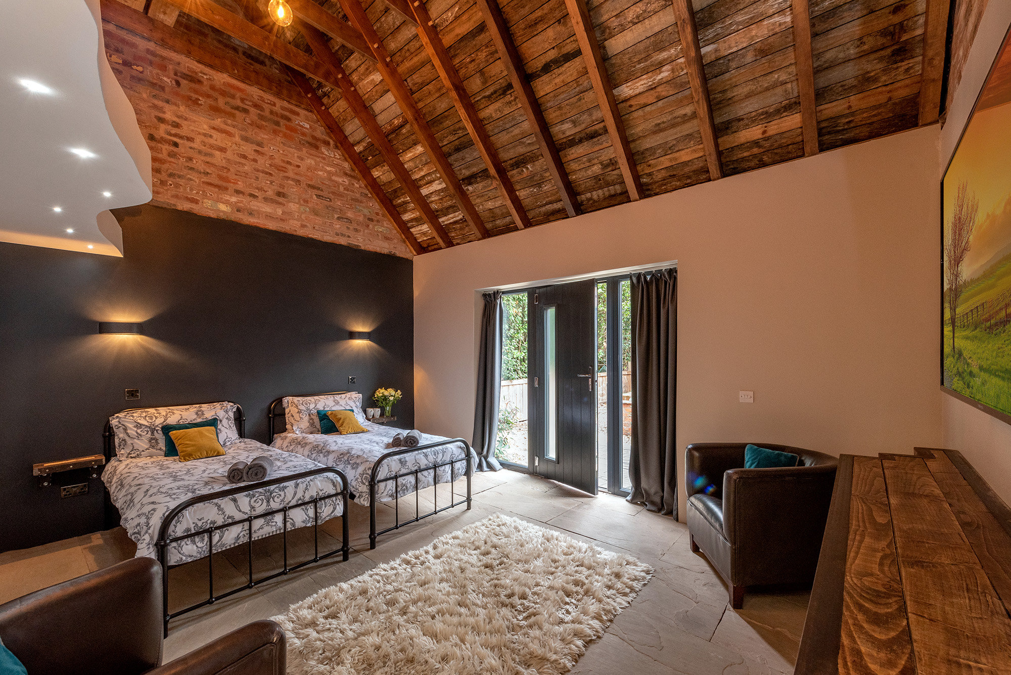 Gallery - BOOGIE BARN | Newark | Group Stays